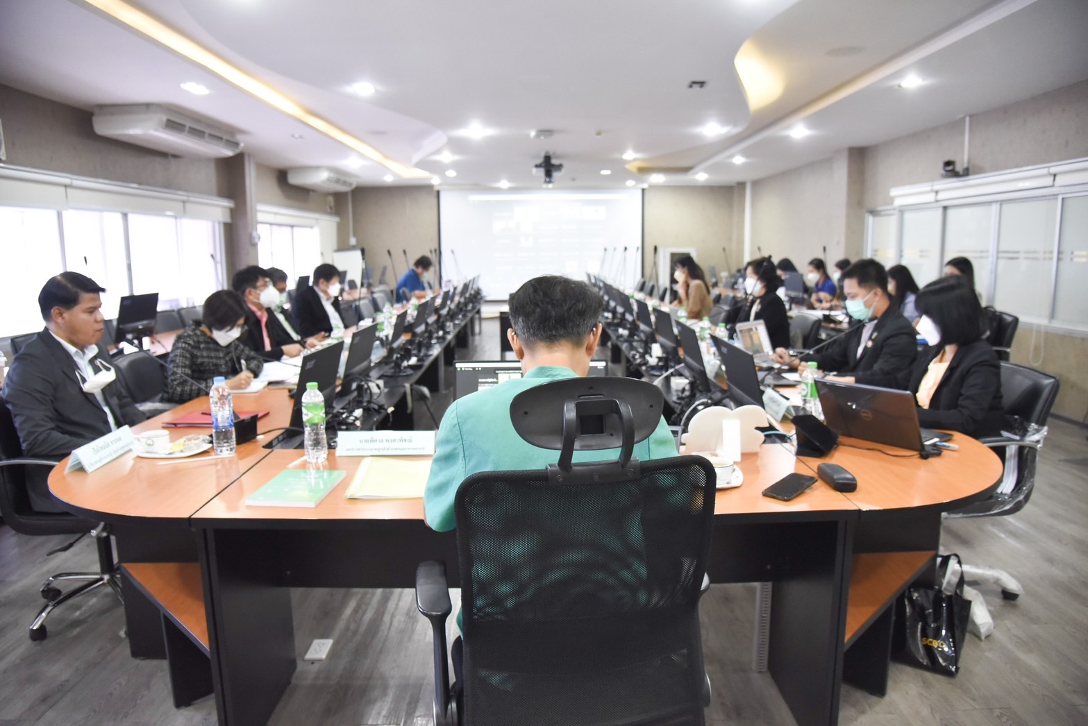 มกอช. ดันมาตรฐานการจัดการสำหรับตลาดกลางสินค้าเกษตร - สถานีวิทยุ ...